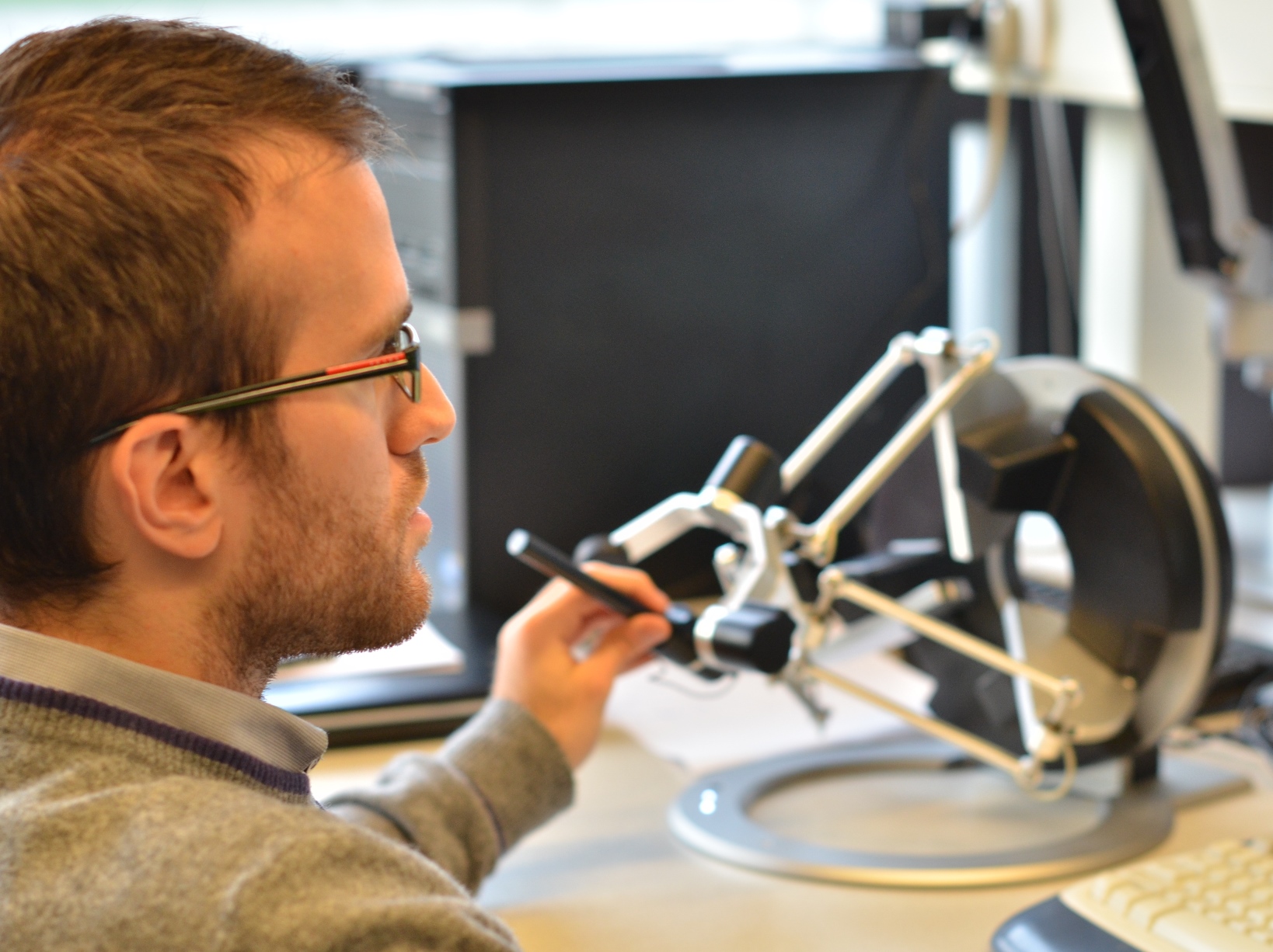 Haptic shared control for steering needles - Surgical Robotics Lab